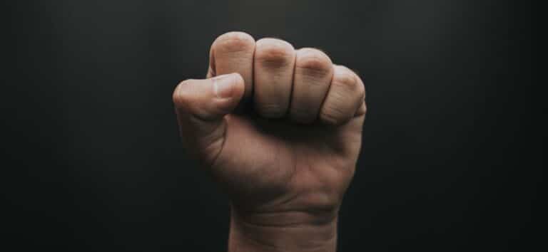 Tips on how to write with your left hand -2023- Winaum Learning